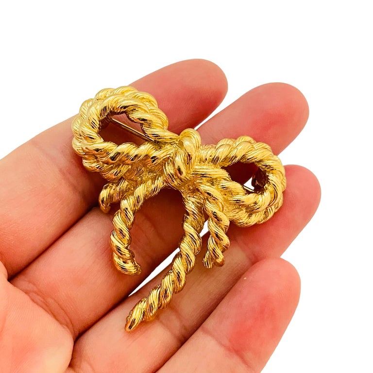 Vintage GIVENCHY gold bow designer runway brooch For Sale at 1stDibs