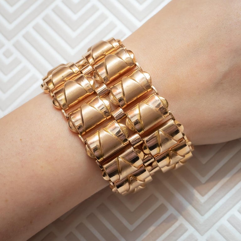 Vintage Gold Bracelet, Circa 1947 For Sale at 1stDibs