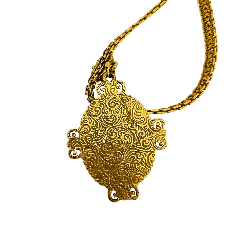 Vintage gold chain pink cab designer runway necklace For Sale at 1stDibs