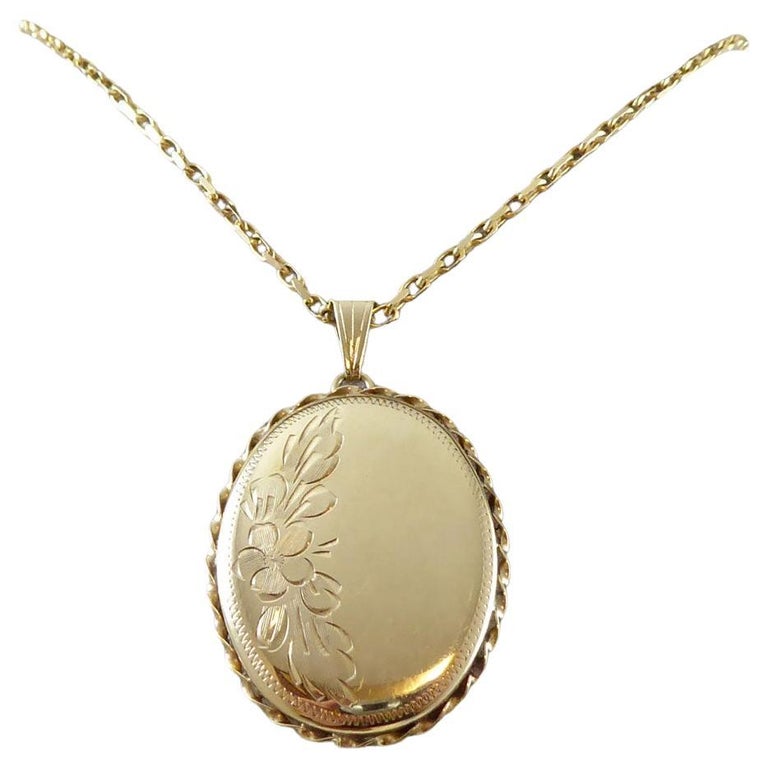 Vintage Gold Locket with Floral Engraving and Rope Twist Edge ...