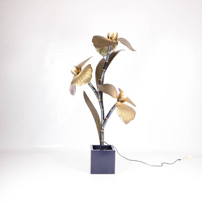 Vintage Gold Metal Floor Lamp For Sale at 1stDibs
