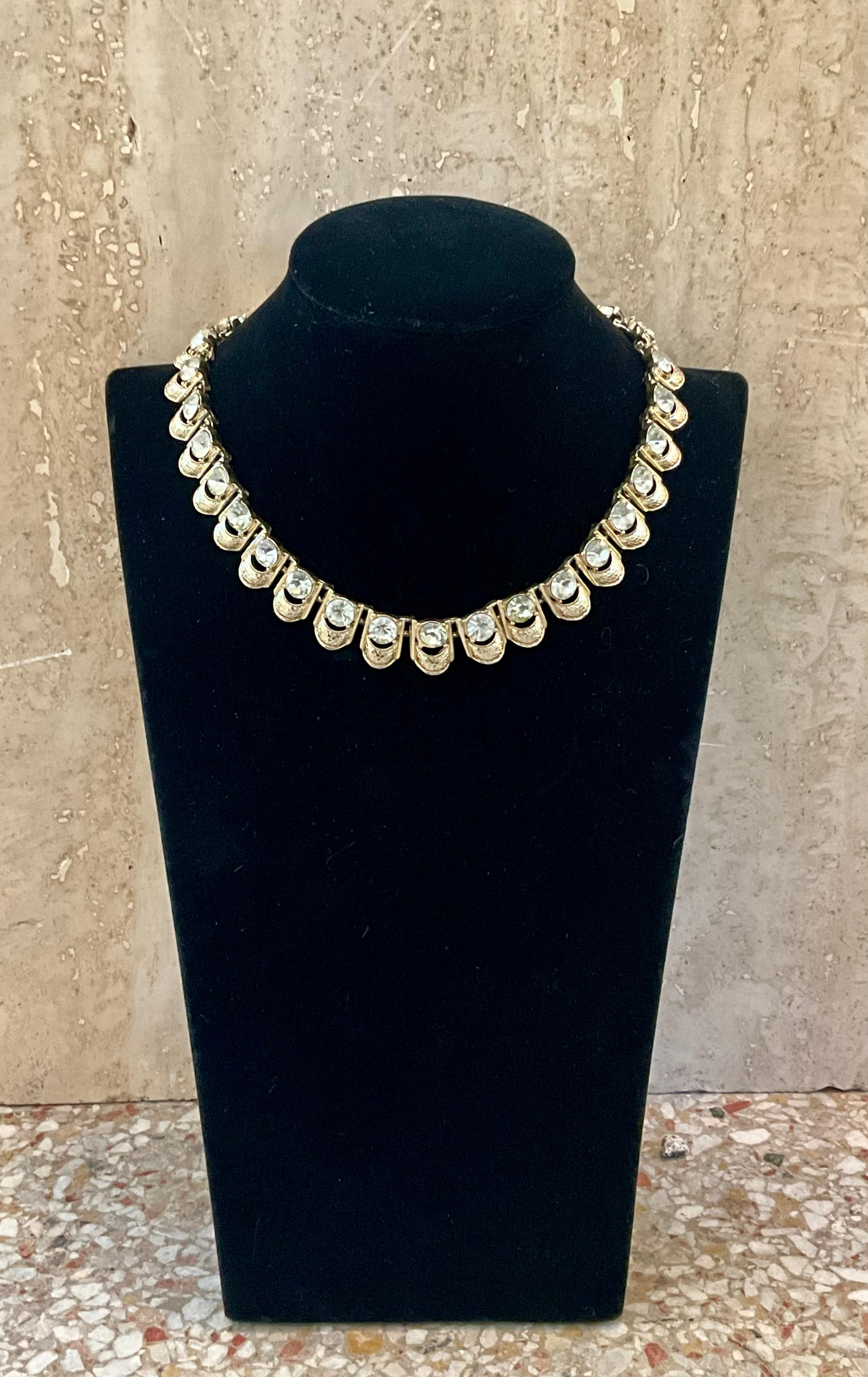 Vintage Gold Toned Signed Coro Necklace For Sale at 1stDibs