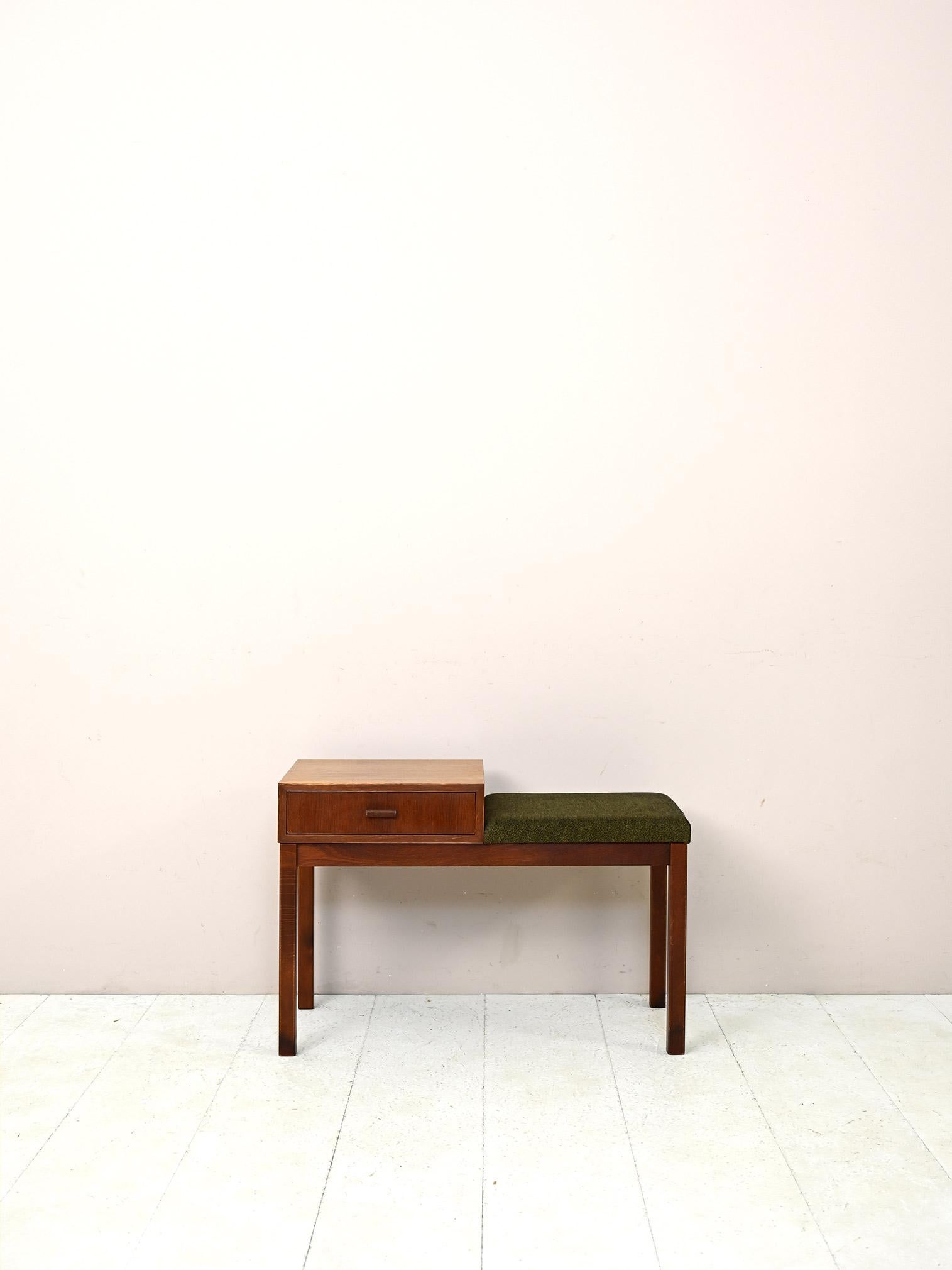 Vintage 'Gossip Chair' Bench For Sale at 1stDibs