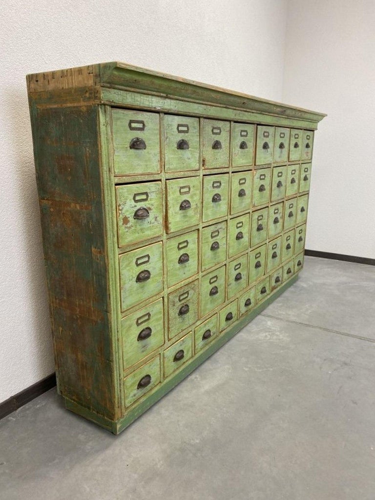 Vintage Green Chest of Drawers For Sale at 1stDibs