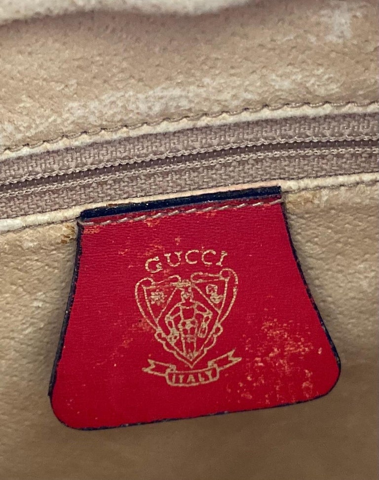 Vintage Gucci 1980s Red Web Logo Canvas Cross Body Bucket Bag For Sale ...