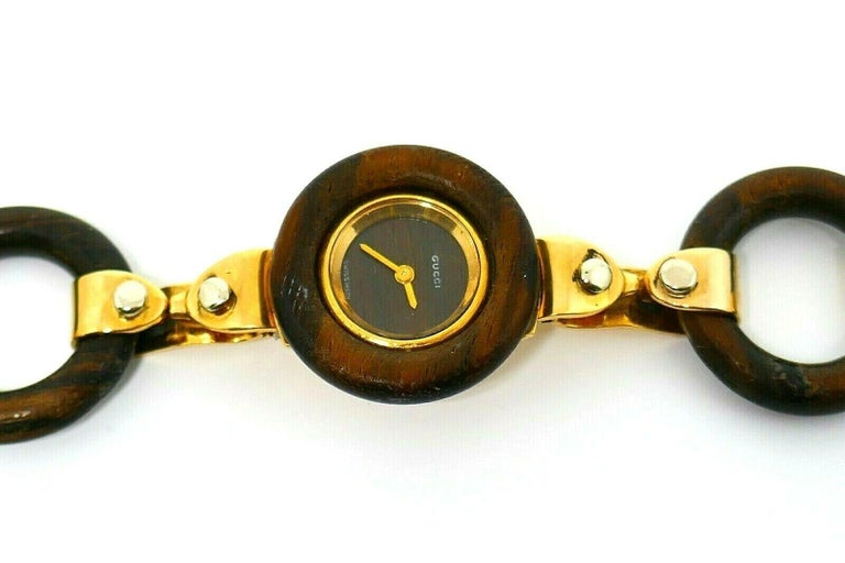 Vintage Gucci Yellow Gold Wood Circle Link Bracelet Watch at 1stDibs ...