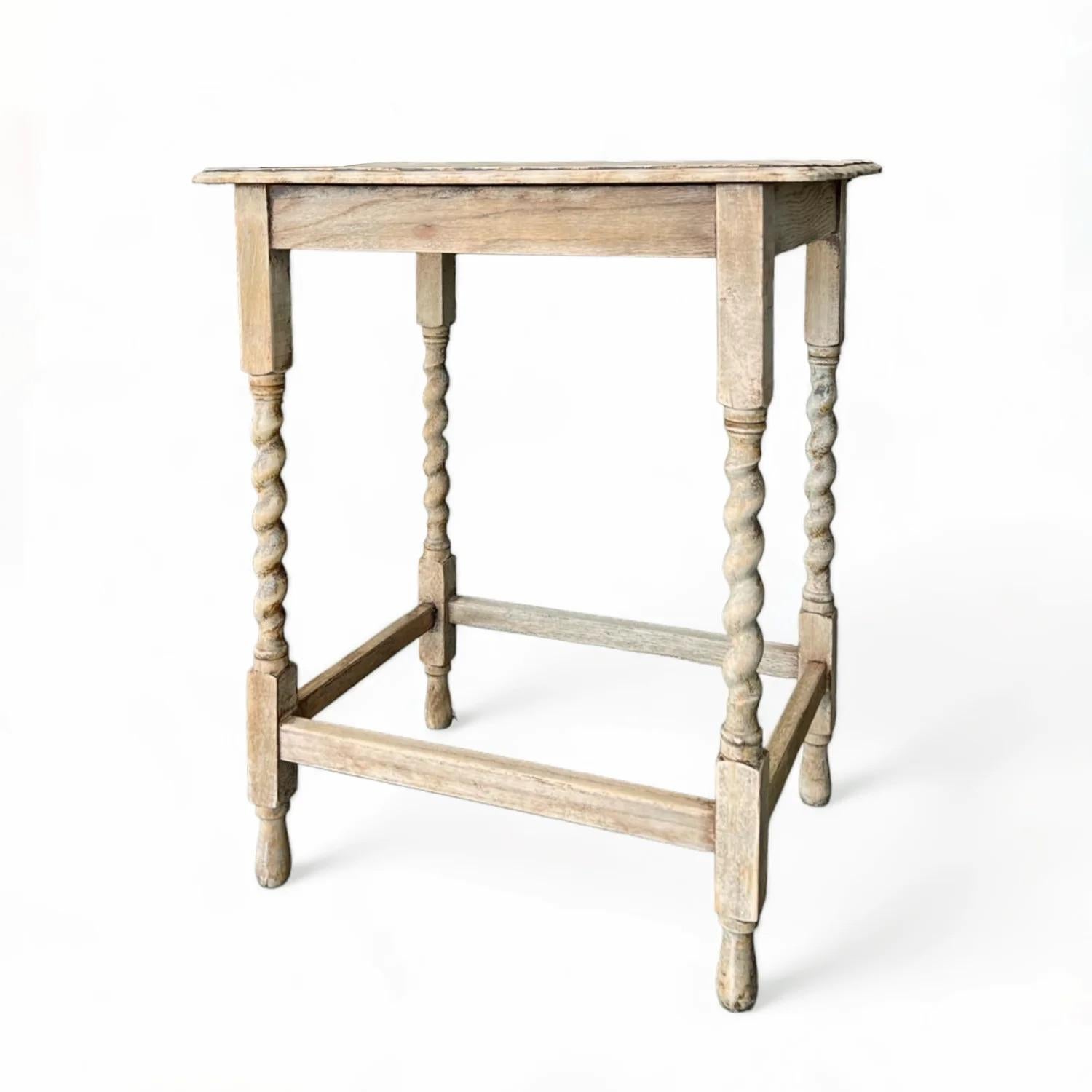 Vintage Gustavian Side Table For Sale at 1stDibs
