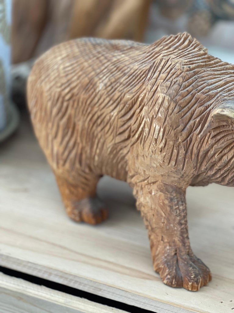 Vintage Hand Carved Bear with Great Details at All Angles and Excellent ...