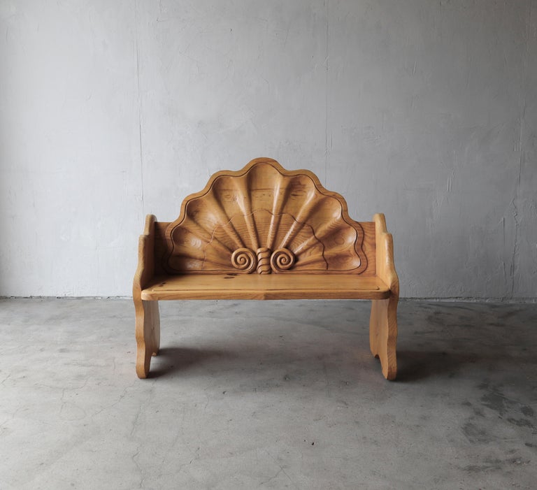 Vintage Hand Carved Wood Shell Motif Bench For Sale at 1stDibs