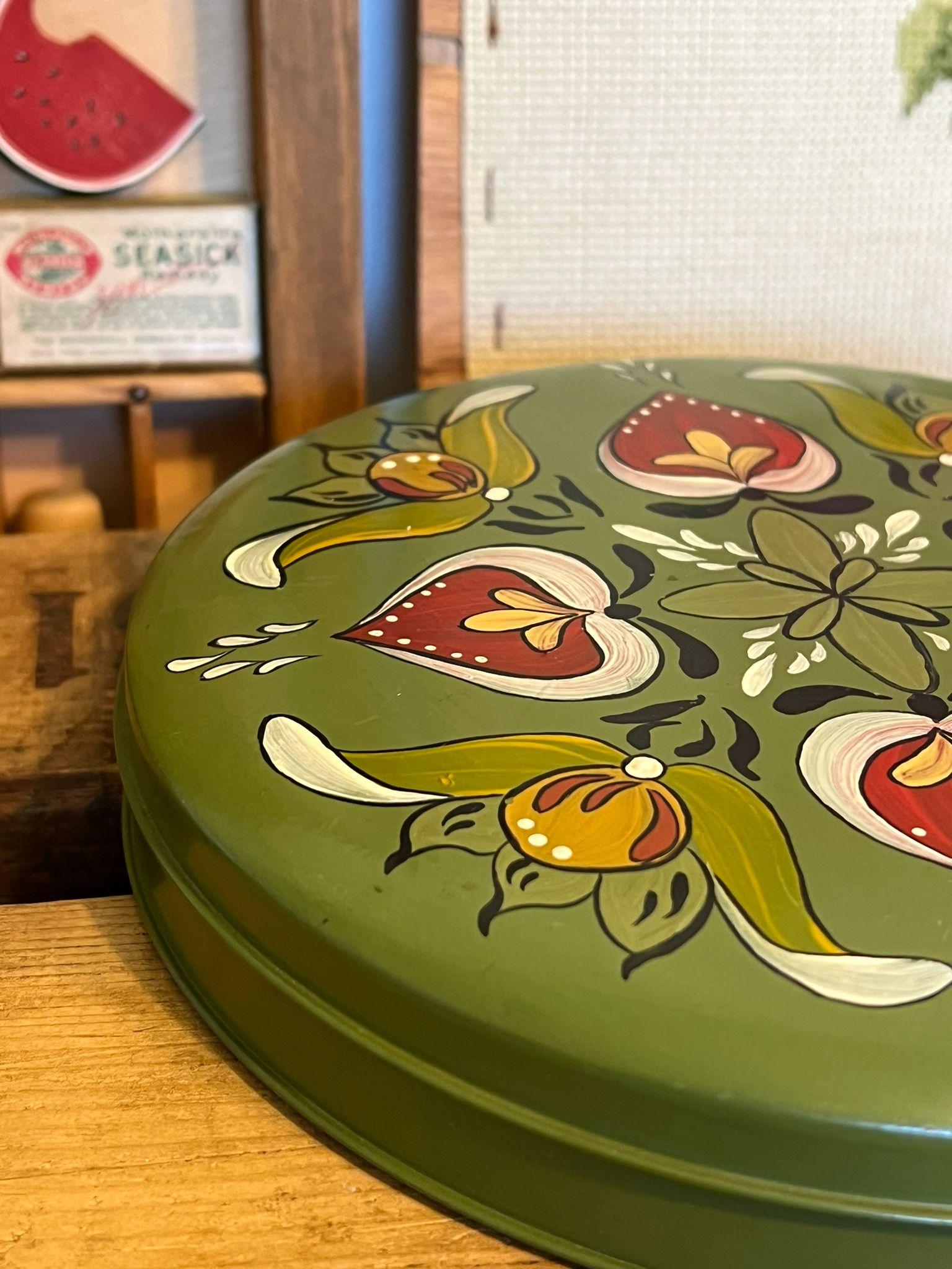 Vintage Hand Painted Tin With Floral Motif on Top. For Sale at 1stDibs