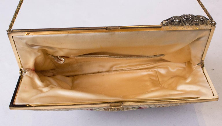 Vintage Handbag with Sliding Clasp For Sale at 1stDibs