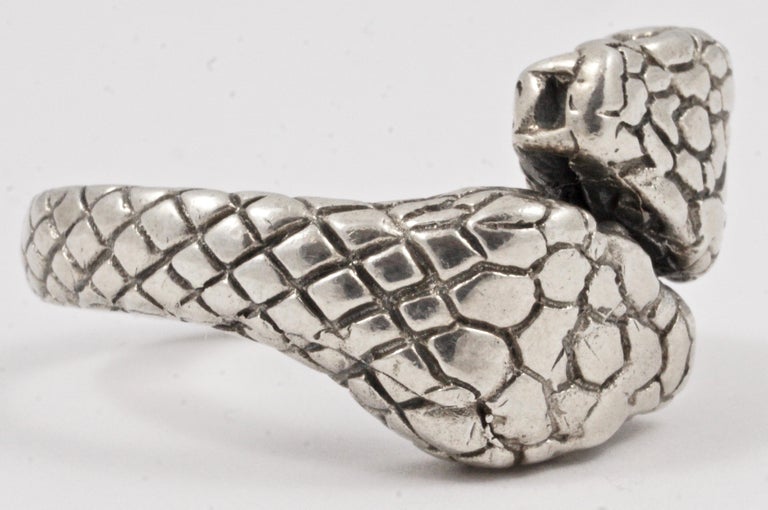 Vintage Handmade Silver Double Cobra Snake Ring For Sale at 1stDibs