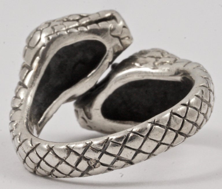 Vintage Handmade Silver Double Cobra Snake Ring For Sale at 1stDibs
