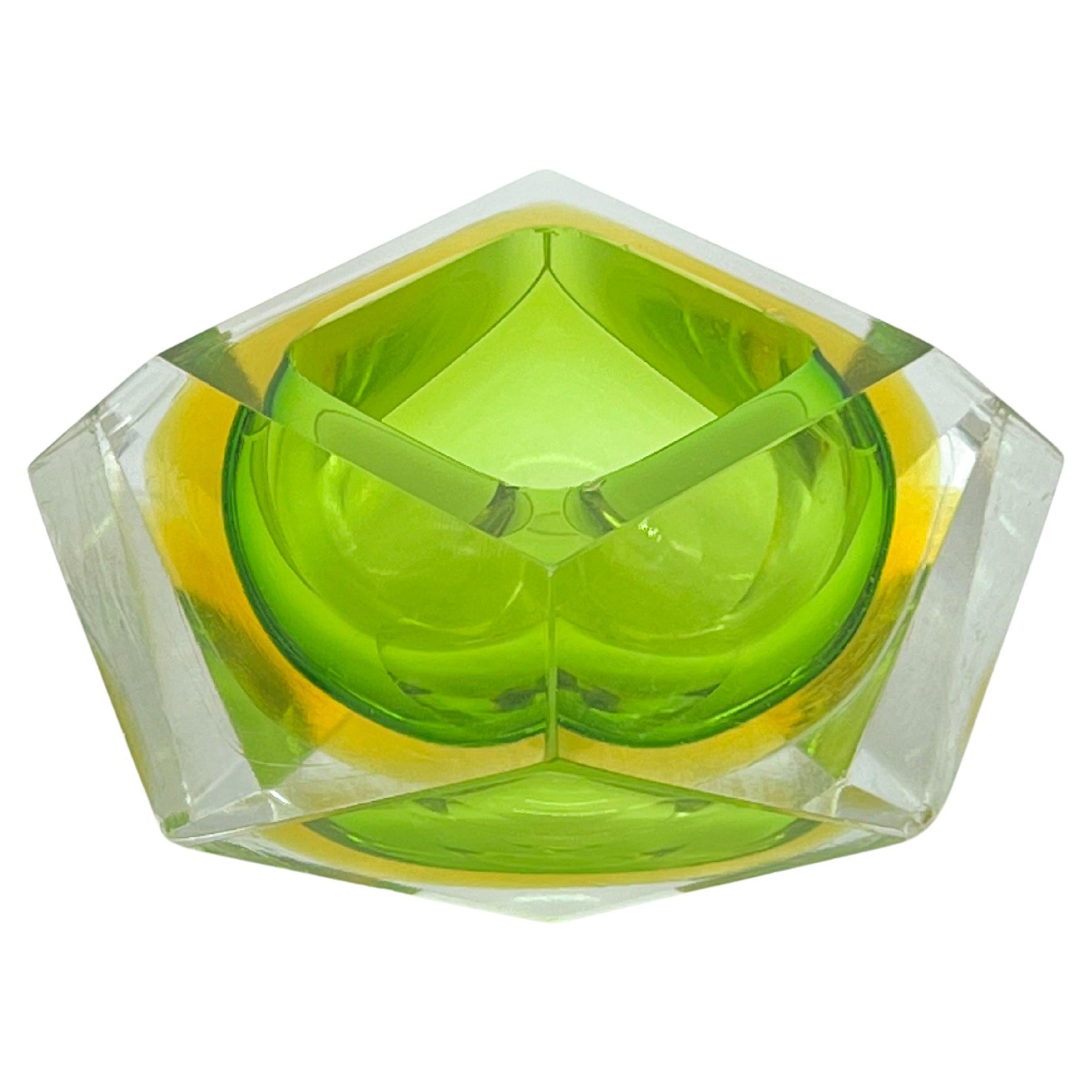 Antique and Vintage Decorative Objects - 144,160 For Sale at 1stDibs ...