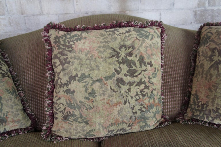 Vintage Hickory White Serpentine Camel Back Traditional Rolled Arm Sofa ...