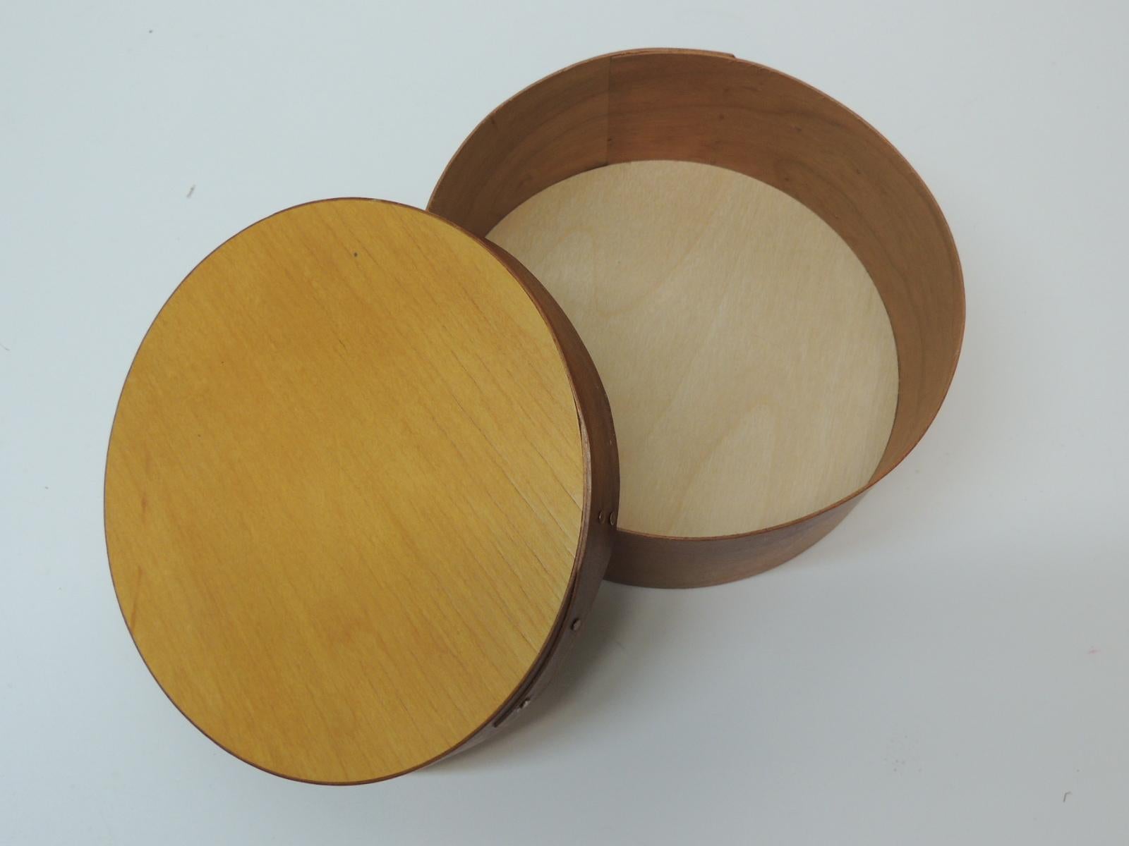Vintage Honey Color Shaker Round Box with Lid For Sale at 1stDibs ...