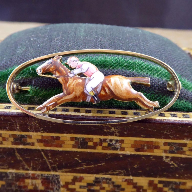 Vintage Horse Racing Brooch in 9ct Yellow Gold and Enamel, Circa 1940s ...
