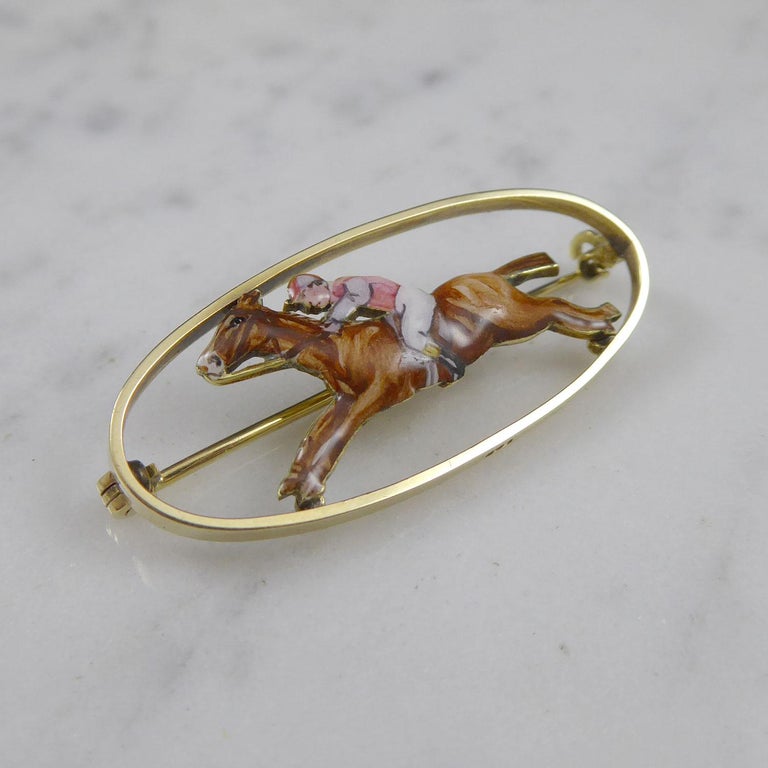 Vintage Horse Racing Brooch in 9ct Yellow Gold and Enamel, Circa 1940s ...