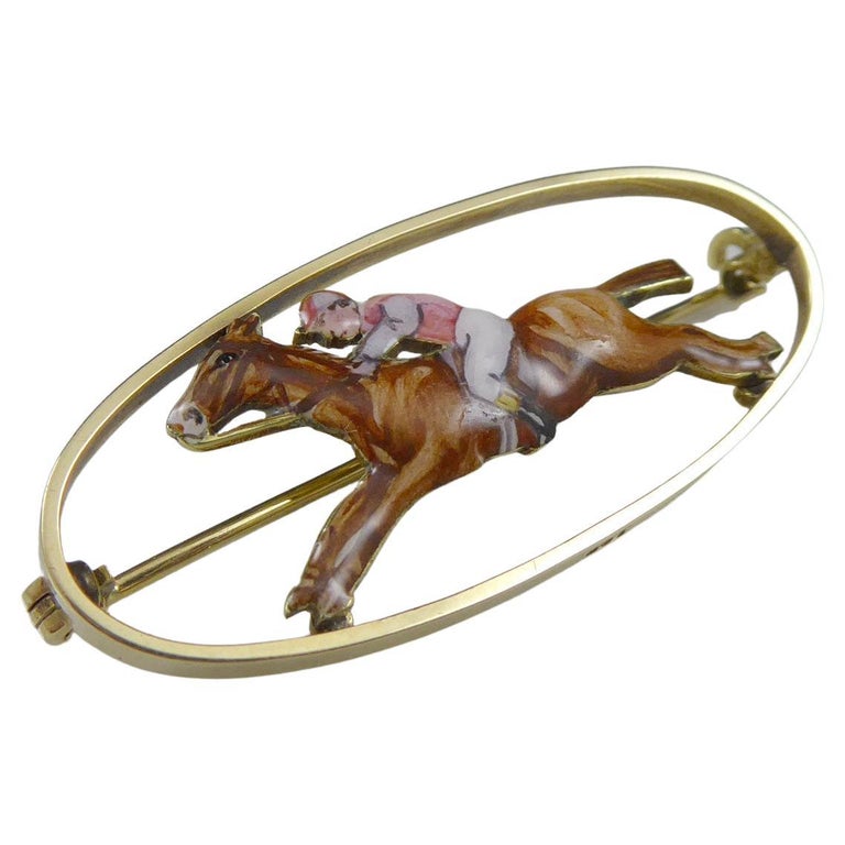 Vintage Horse Racing Brooch in 9ct Yellow Gold and Enamel, Circa 1940s ...