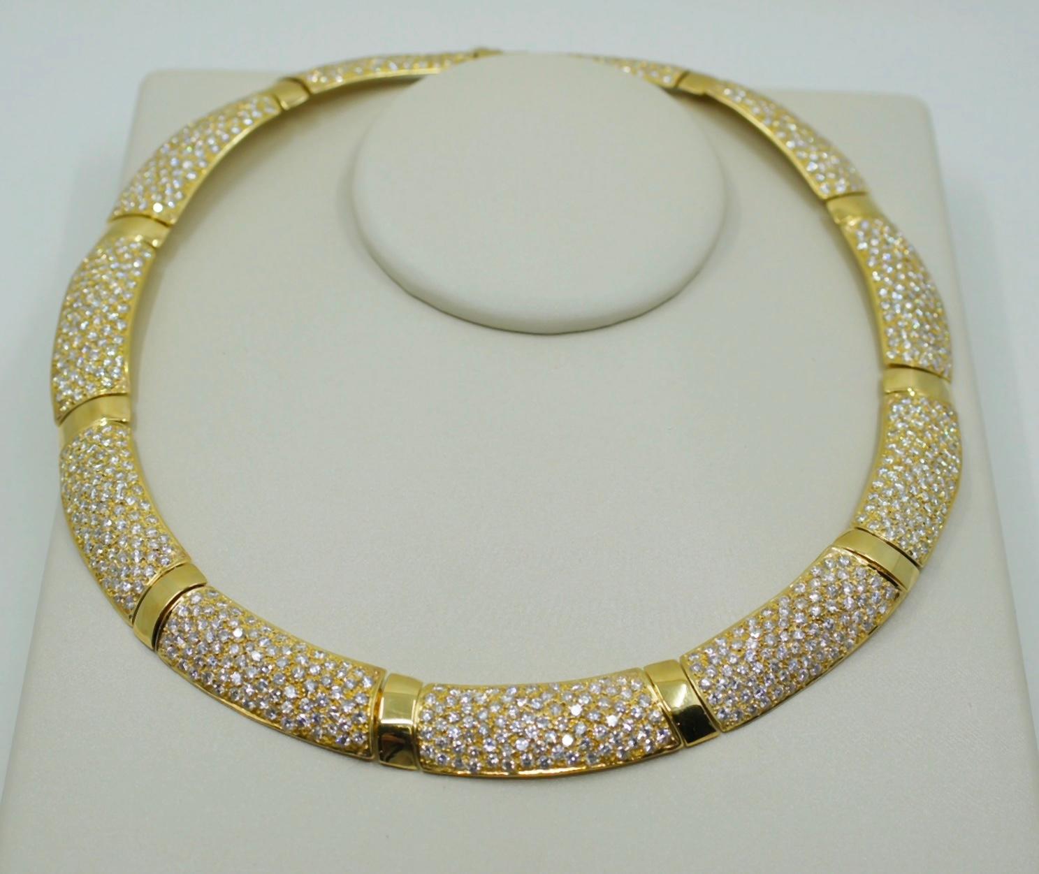 Vintage HS Diamond Collar Necklace 31.37 Carats 18k at 1stDibs