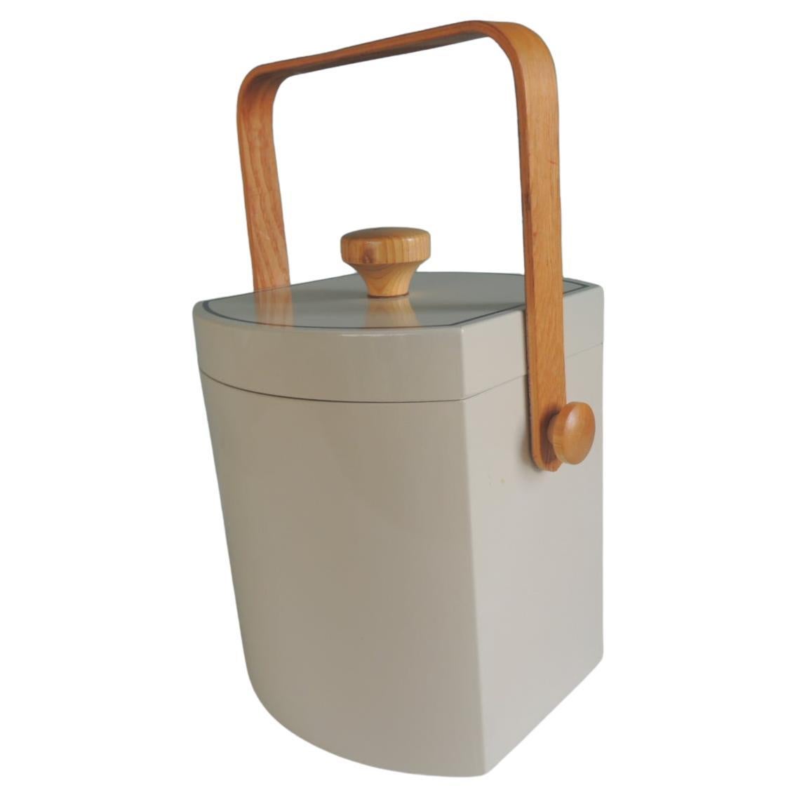 Vintage Ice Buckets - 201 For Sale on 1stDibs | antique ice bucket ...