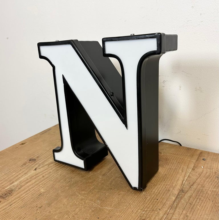Vintage Illuminated Letter N, 1970s For Sale at 1stDibs