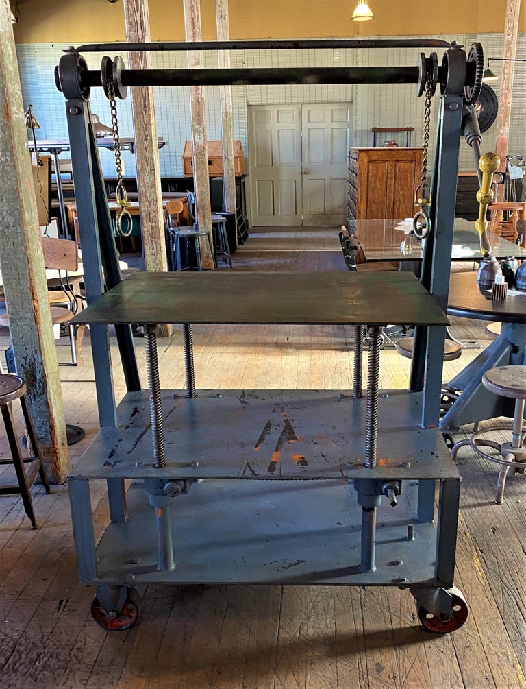 Vintage Industrial Lift Cart For Sale at 1stDibs