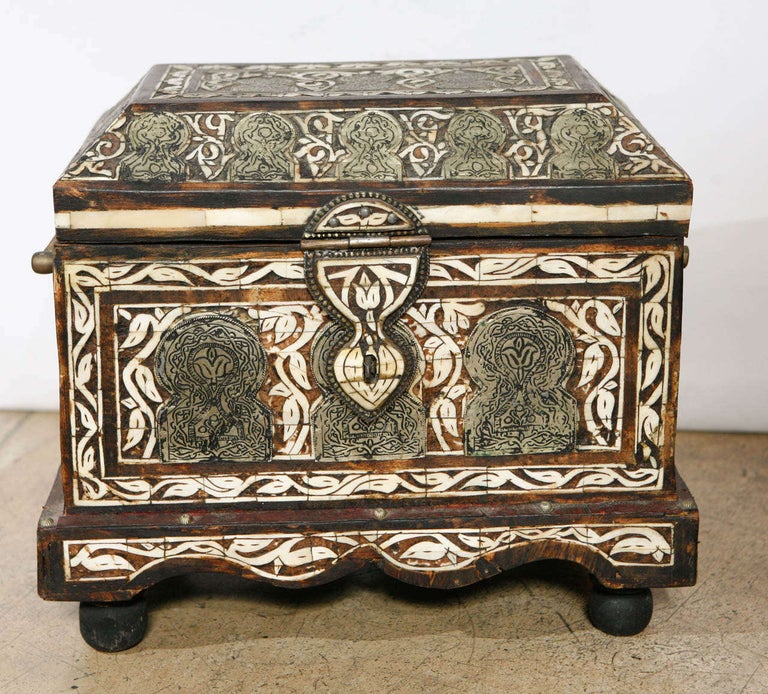 Vintage Inlaid Moroccan Box For Sale at 1stDibs