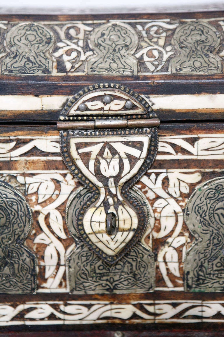 Vintage Inlaid Moroccan Box For Sale at 1stDibs