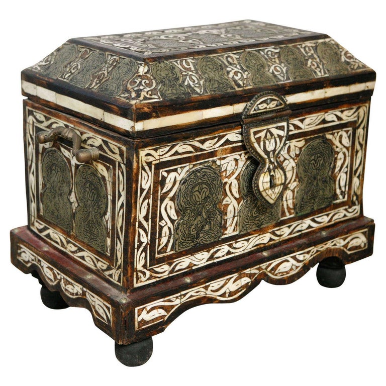 Vintage Inlaid Moroccan Box For Sale at 1stDibs
