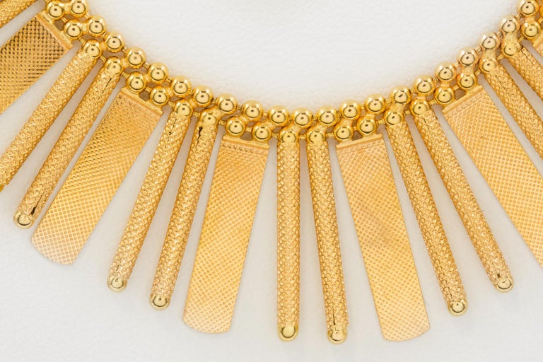 Vintage Italian 18 Karat Yellow Gold Fringe Necklace by UnoAErre For ...