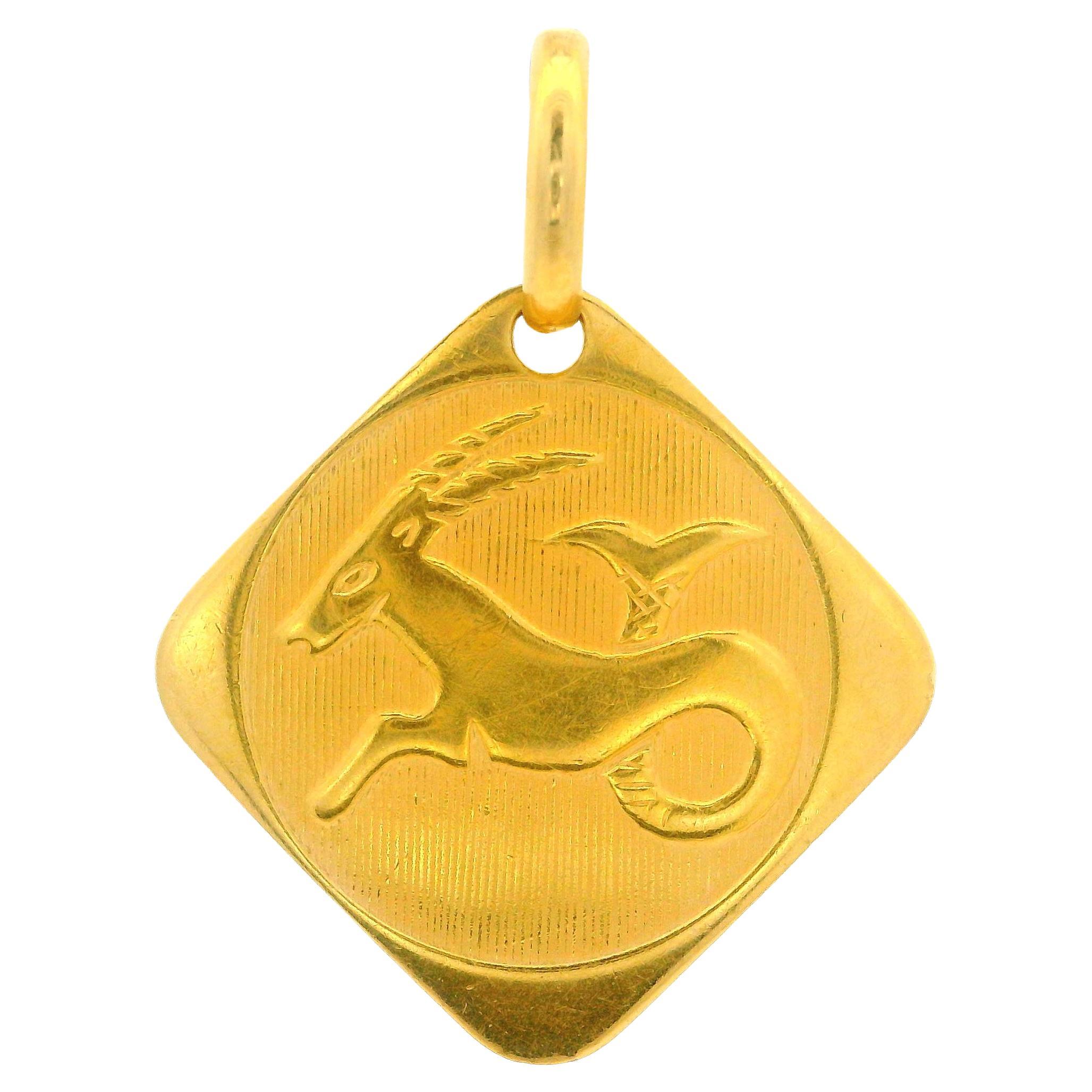 French Zodiac Capricorn Starsign 18K Yellow Gold Charm Pendant For Sale ...