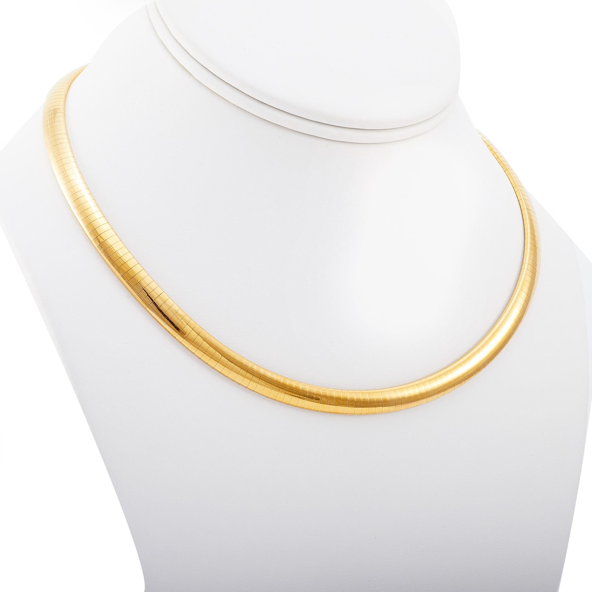 Vintage Italian 18k Yellow Gold Flat Omega Chain Choker Necklace For ...