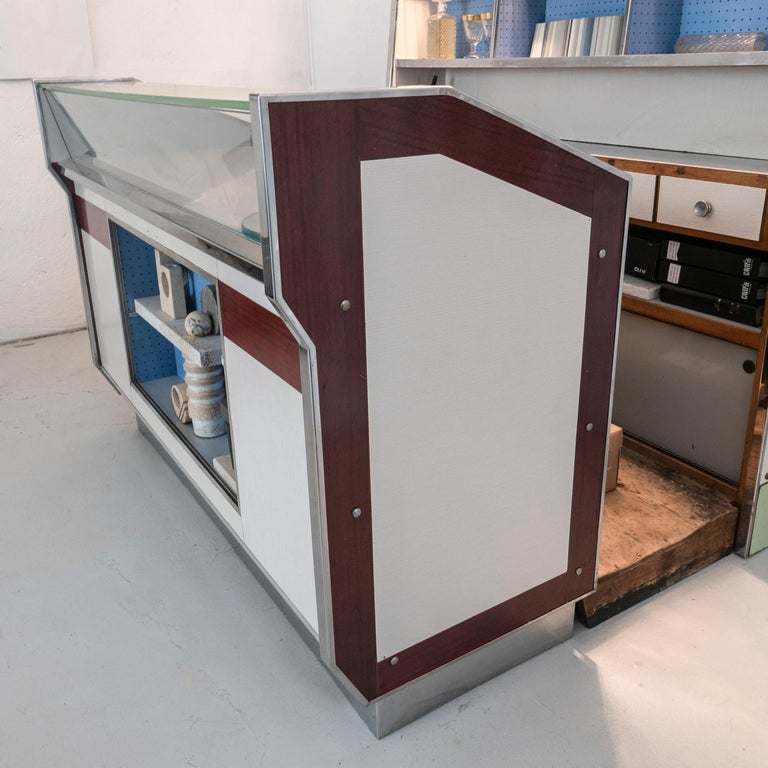 Vintage Italian Bar Counter in Wood and Veneer from the 1950s, Old ...