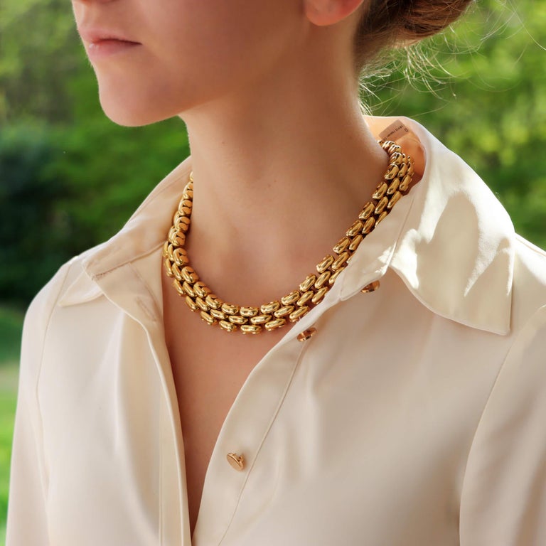 Vintage Italian Chunky Link Necklace in 18k Yellow Gold For Sale at 1stDibs