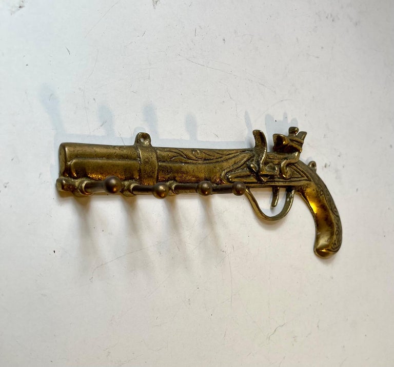 Vintage Italian Flintlock Gun Key Holder in Brass, 1970s For Sale at ...