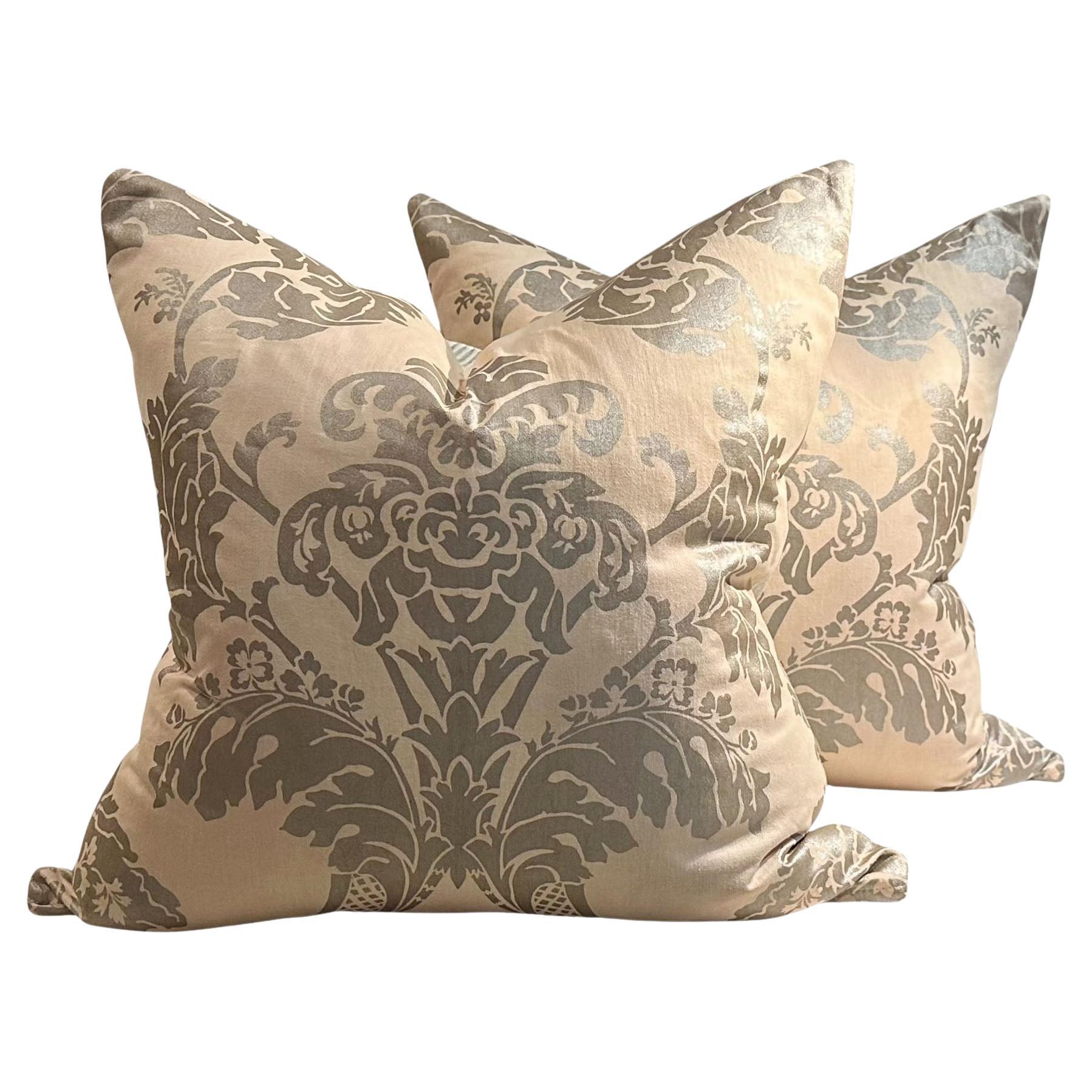 European Pillows and Throws - 2,441 For Sale at 1stDibs | luxury ...