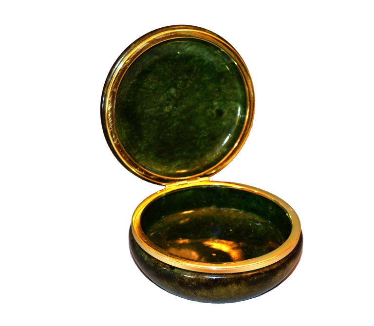 Vintage Italian Genuine Hand Carved Emerald Green Alabaster Box with ...