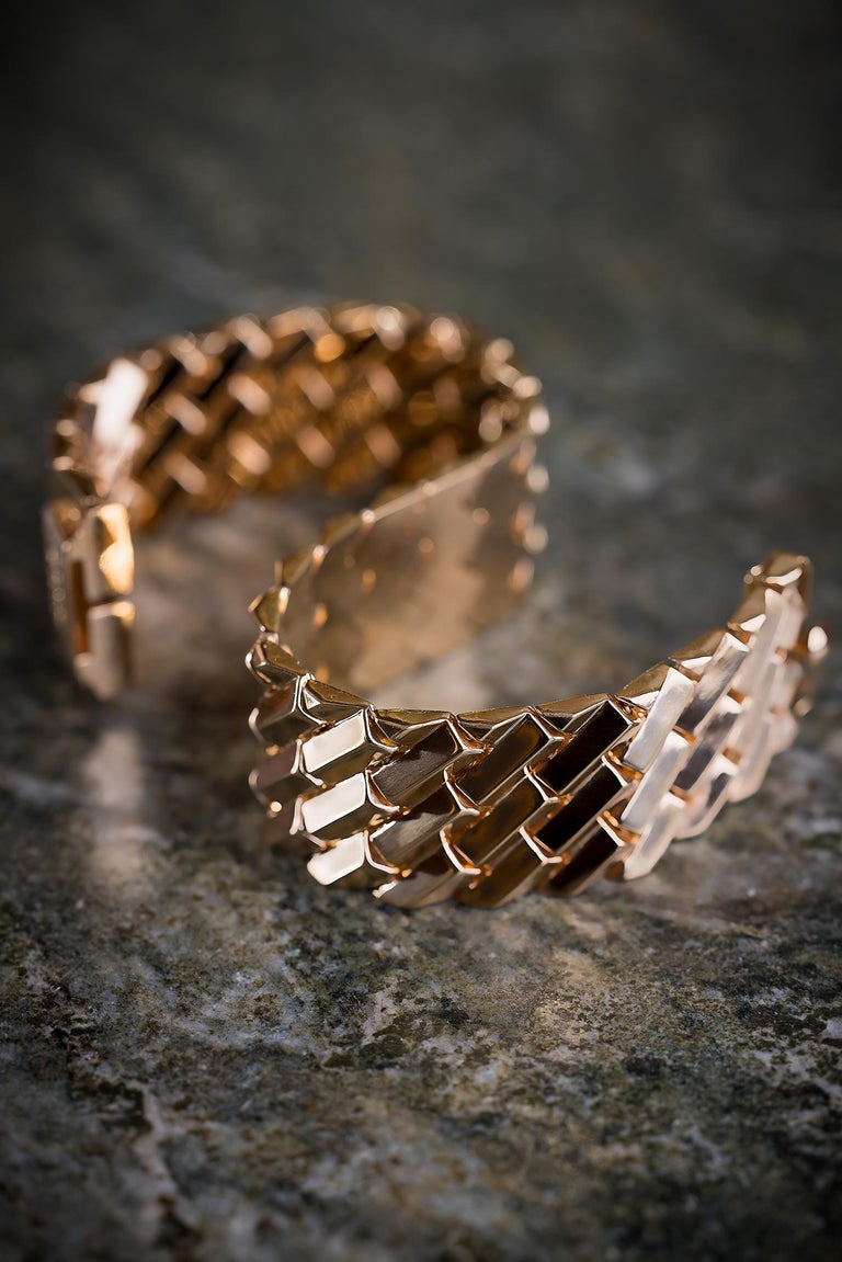 Vintage Italian geometric 18 karat gold bracelet For Sale at 1stDibs