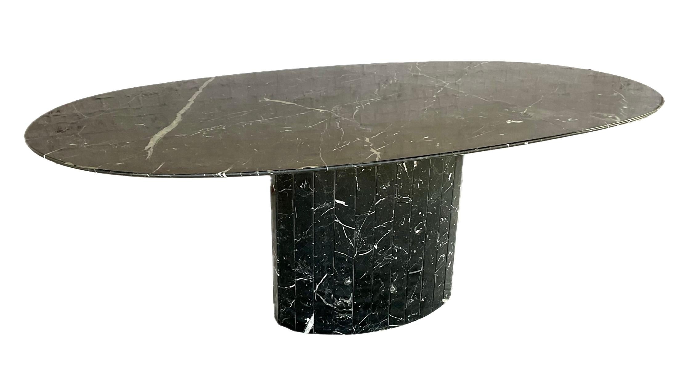Vintage Italian Oval Black Marble Dining Table For Sale at 1stDibs