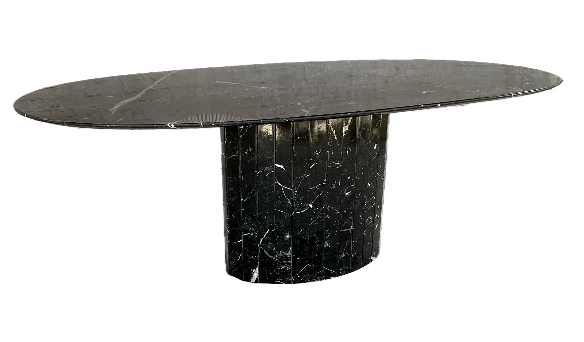 Vintage Italian Oval Black Marble Dining Table For Sale at 1stDibs