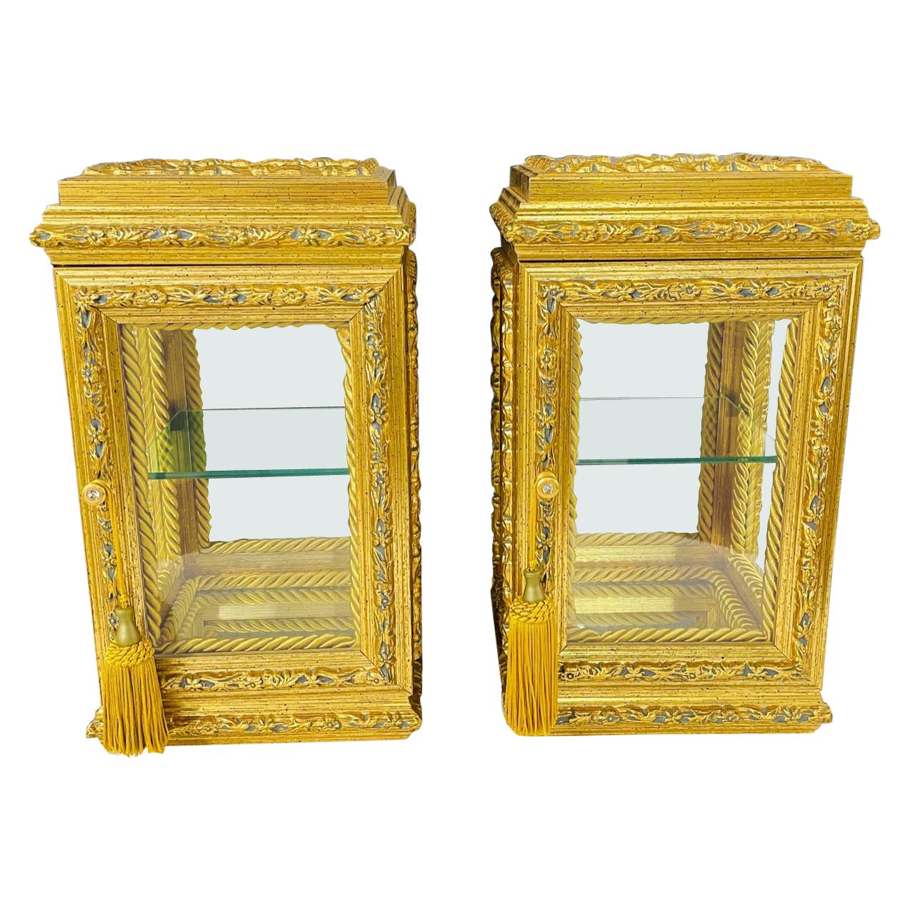 Vintage Display Case with Aluminum Legs at 1stDibs