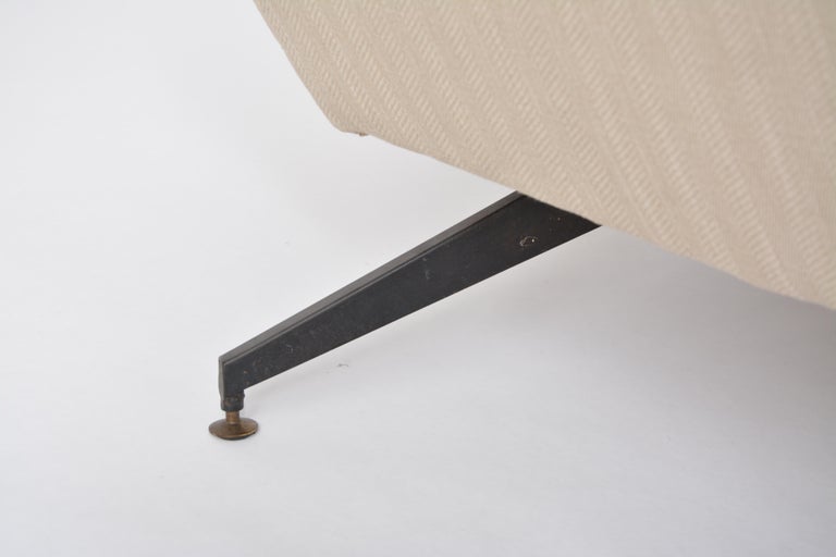 Italian Mid-Century Modern sofa with black Metal base by Lenzi For Sale ...