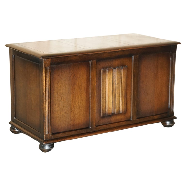 VINTAGE JACOBEAN STYLE ENGLISH OAK LiNEN BOOT OR CHEST FOR CLOTHES TOYS ...