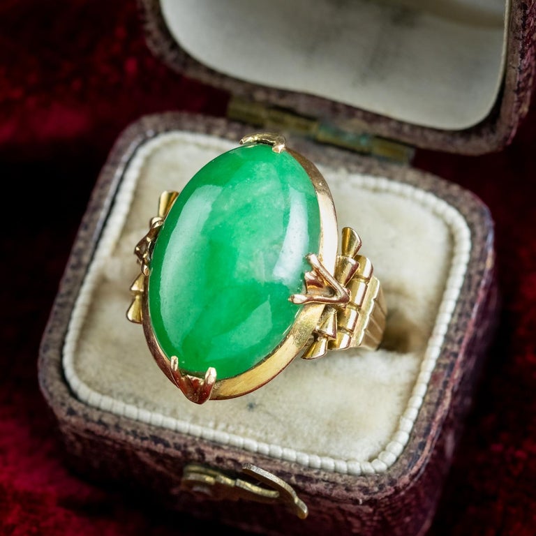 Vintage Jade Cocktail Ring 10 Ct Stone For Sale at 1stDibs