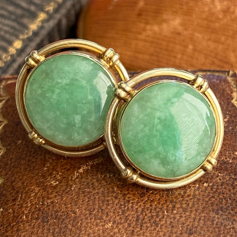 Vintage Jade Jadeite 18K Mid Century Stud Earrings For Sale at 1stDibs