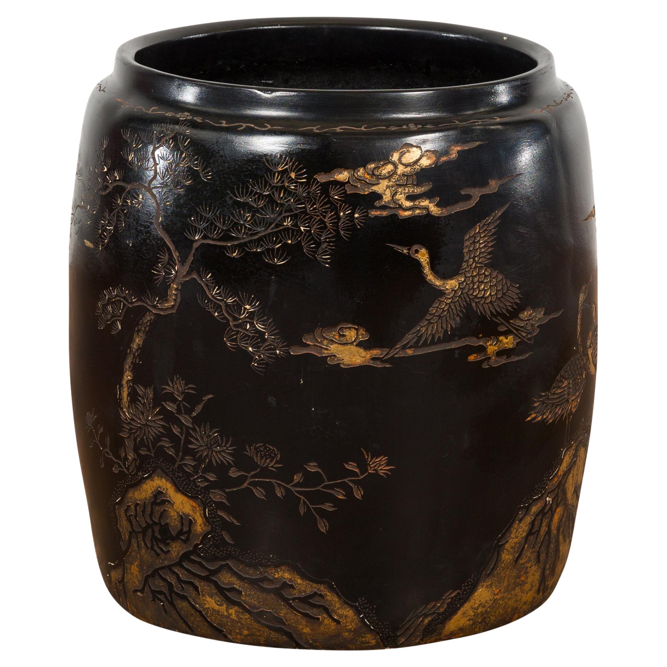 Jardinera japonesa vintage de laca negra con decoración dorada de ...