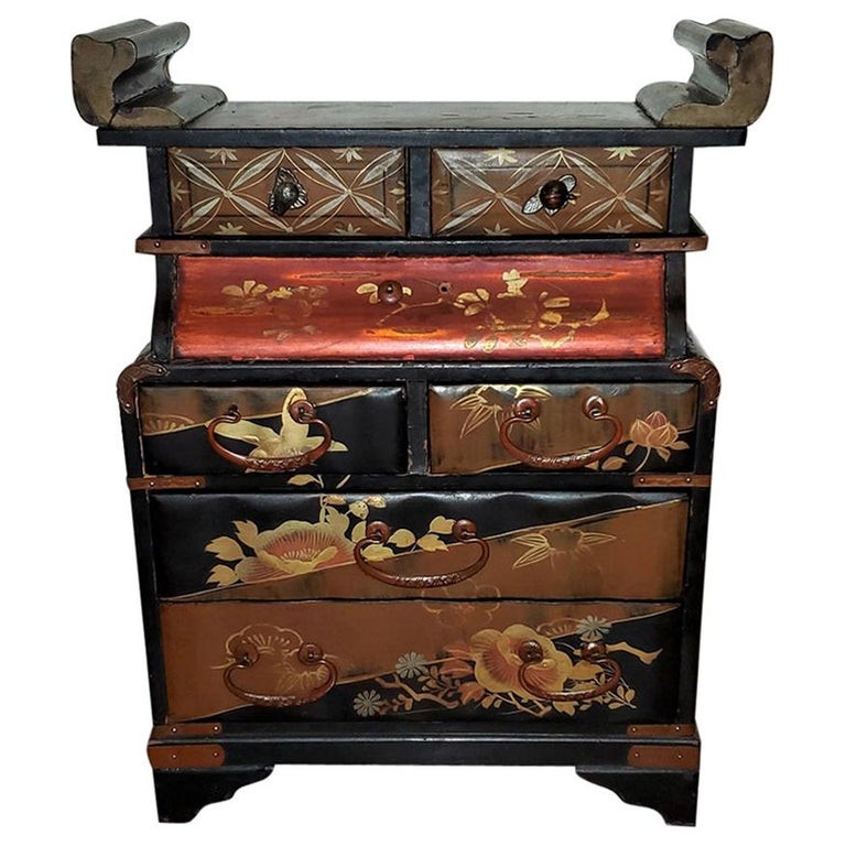 Vintage Japanese Lacquered Trinket Box at 1stDibs