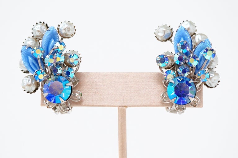 Vintage Juliana-Style Pastel Blue Aurora Borealis Rhinestone Statement ...