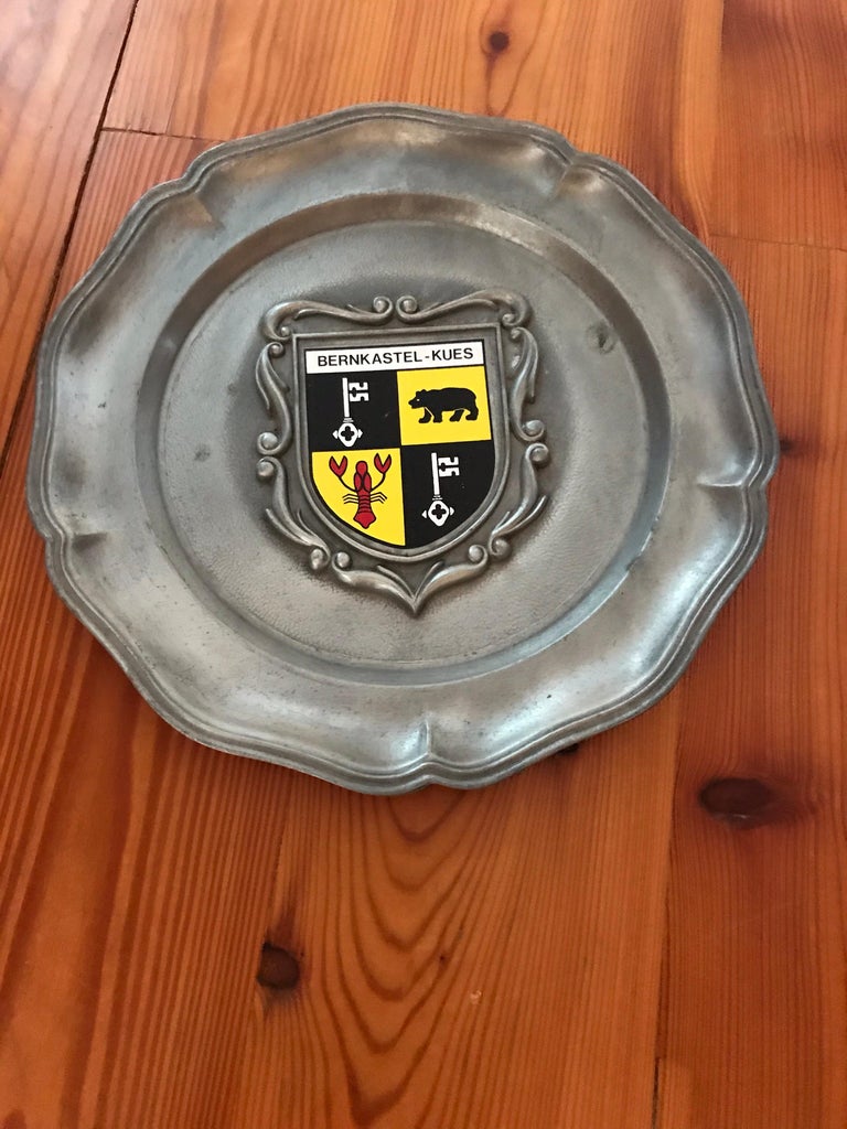 Vintage Large Pewter with Crest Plate, 1970s For Sale at 1stDibs